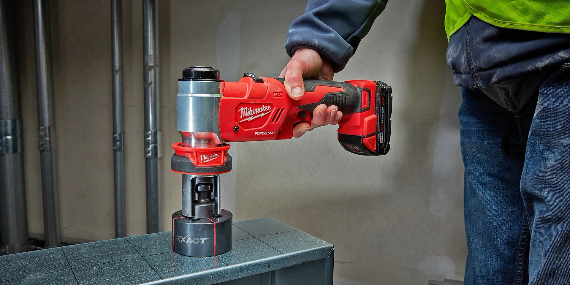 FORCE LOGIC Knockout Tools, Tool Sets and EXACT Dies | Milwaukee Tool