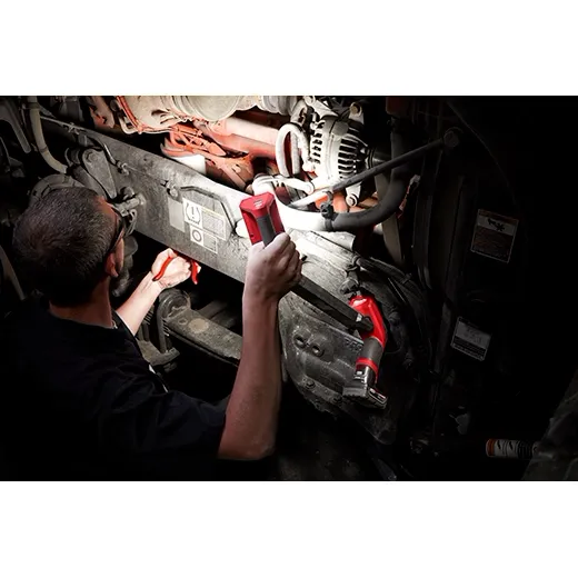 M12™ Underbody Light | Milwaukee Tool